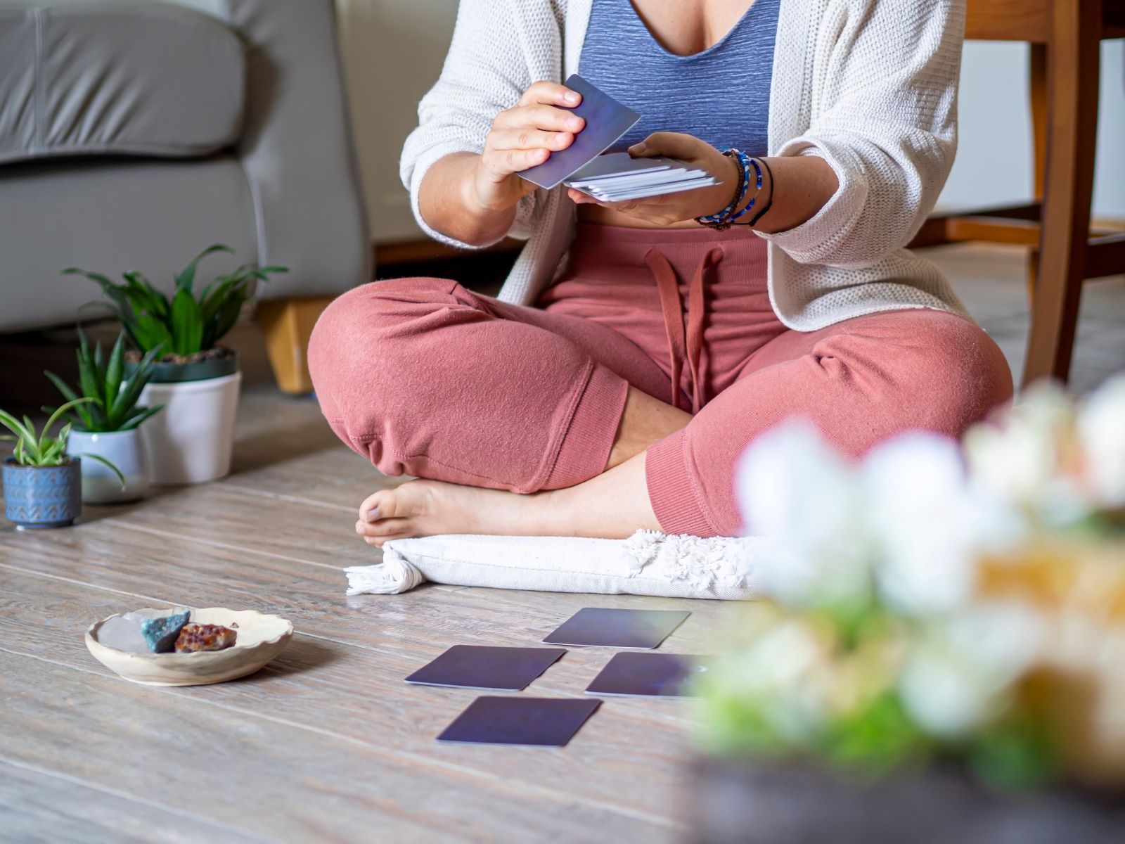 Tarot Card Spreads Made Simple: A Step-by-Step Guide to Using and ...